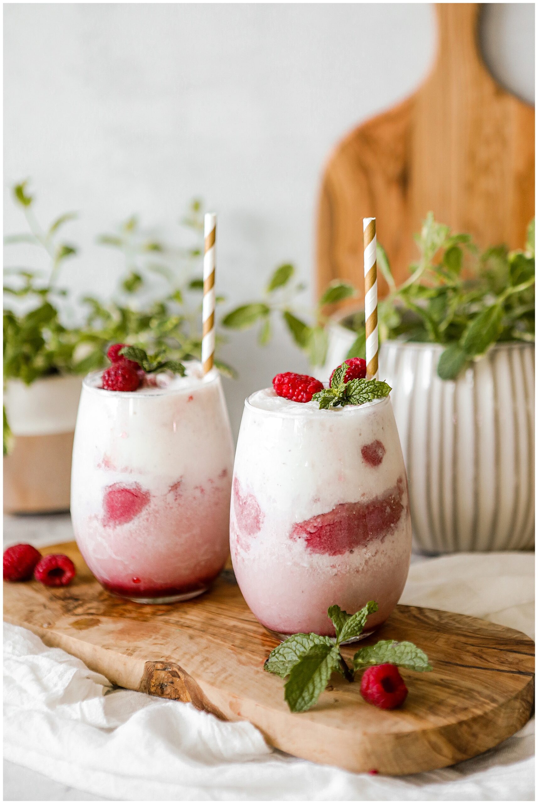 Vanilla Raspberry Champagne Floats - Sugar Maple Farmhouse