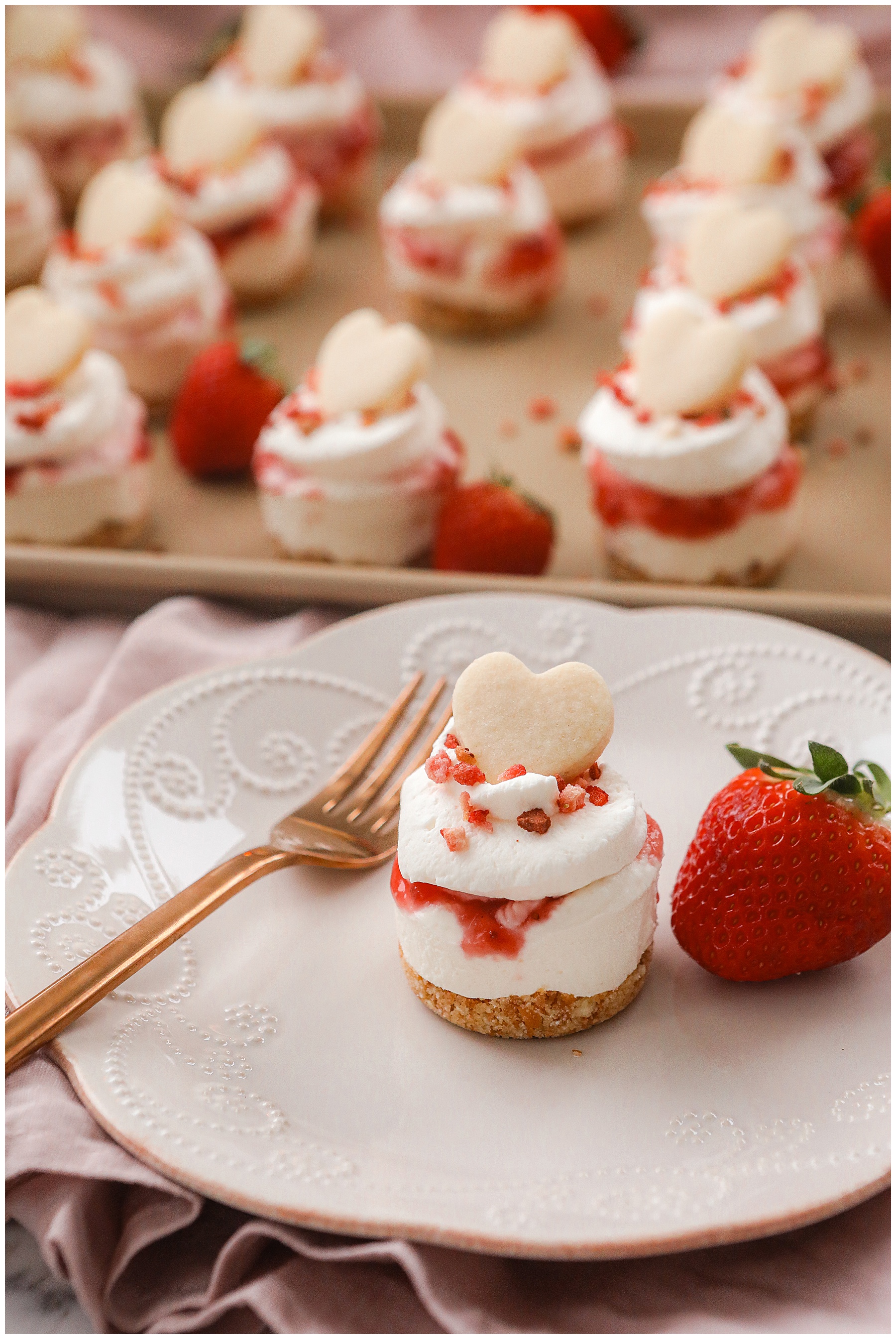 Mini No Bake Strawberry Cheesecake