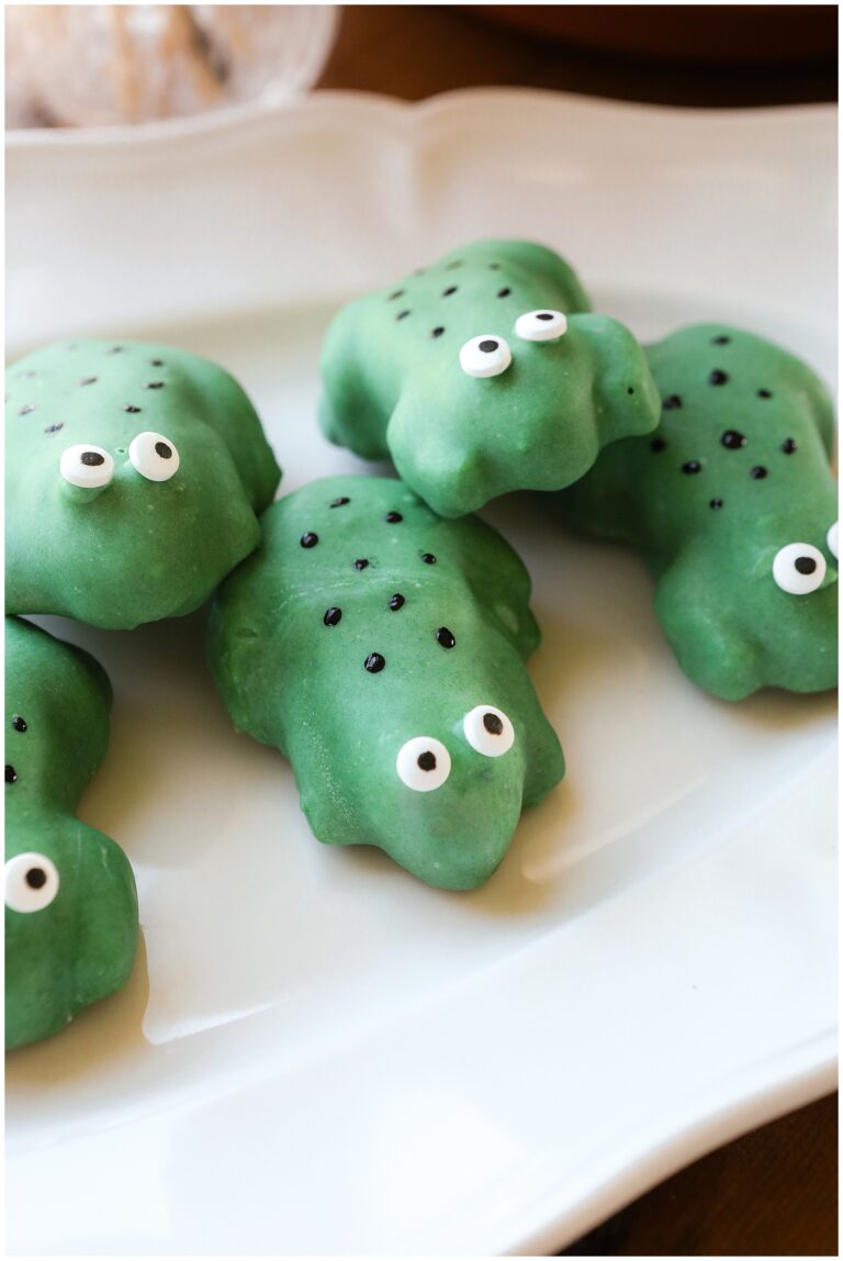 Frog Cake Pops - Sugar Maple Farmhouse