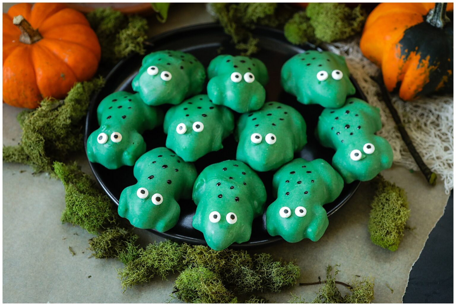 Frog Cake Pops - Sugar Maple Farmhouse