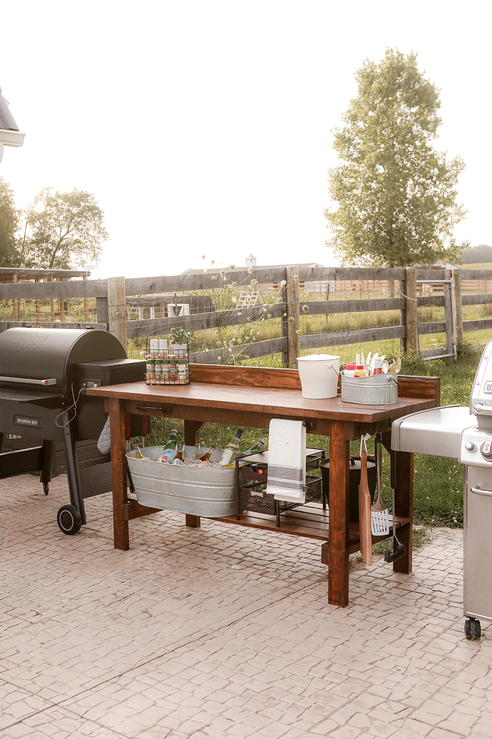 Outdoor Kitchen DIY project - Sugar Maple Farmhouse