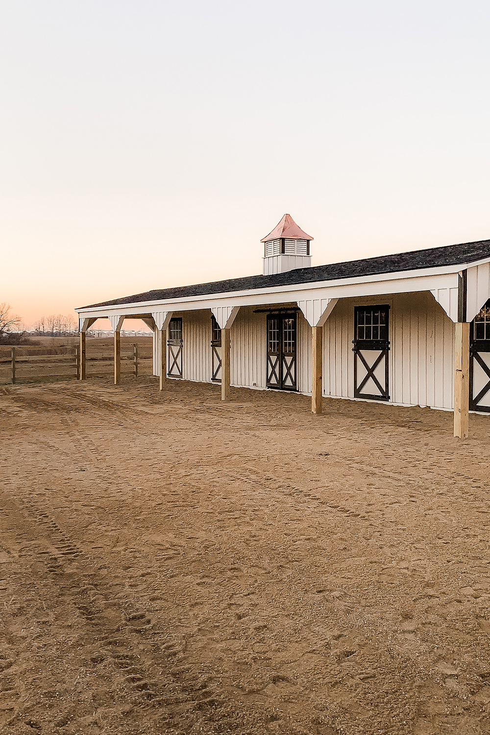 Our Shedrow barn tour - Sugar Maple Farmhouse